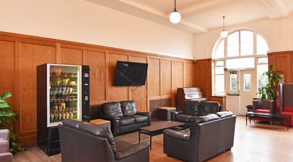 Student Accommodation London | Educational Travel in the UK |Find Digs ...